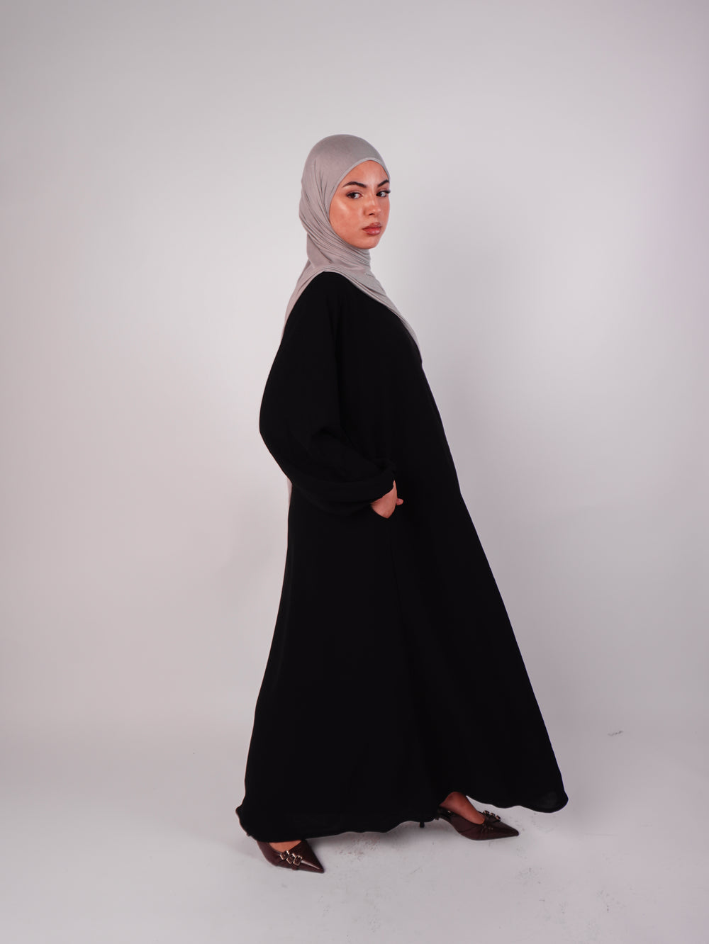 Plain Closed Abaya - Black